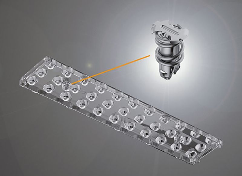 BJB OptiLine 3x11: Versatile light distribution for store, office, industry